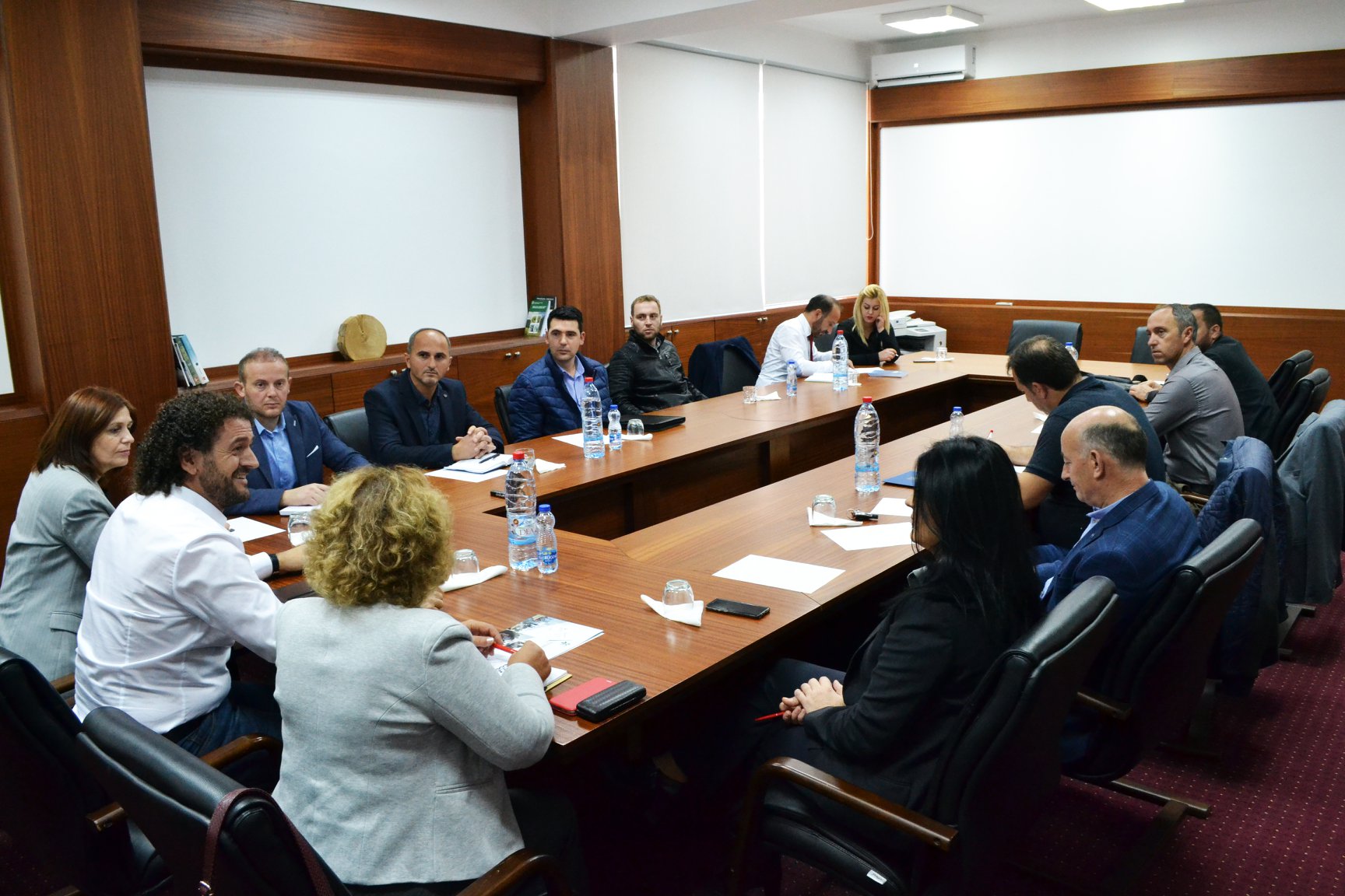 45195611_1889814441134630_3416037122597978112_o – Universiteti i ...